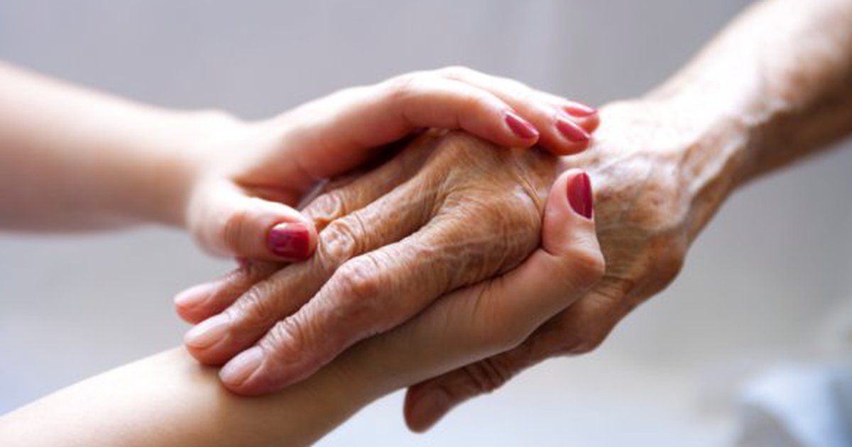 Saattohoito auttaa myös omaista | Hyvä Terveys